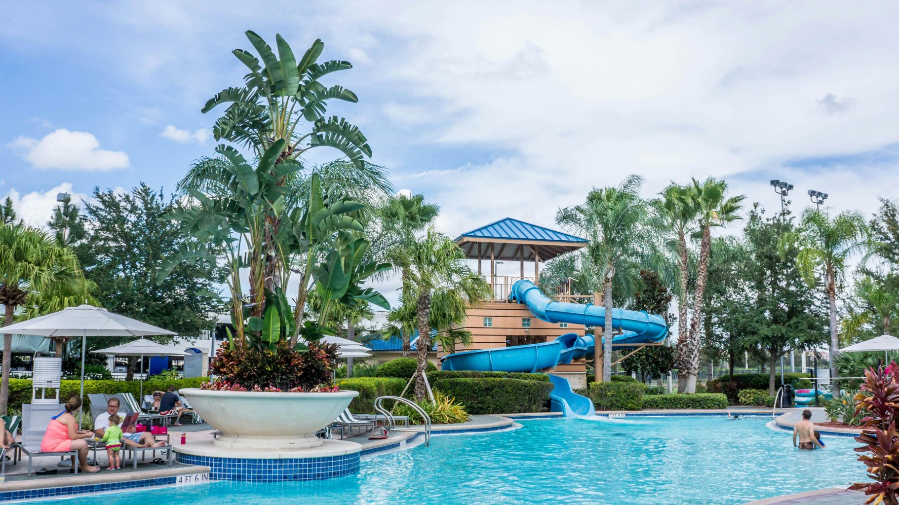 5 Essential Tips to Keep Your Feet Healthy at the Water Park